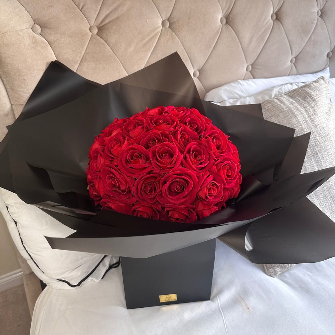 50 Red Forever Roses – Flower Box&Co.