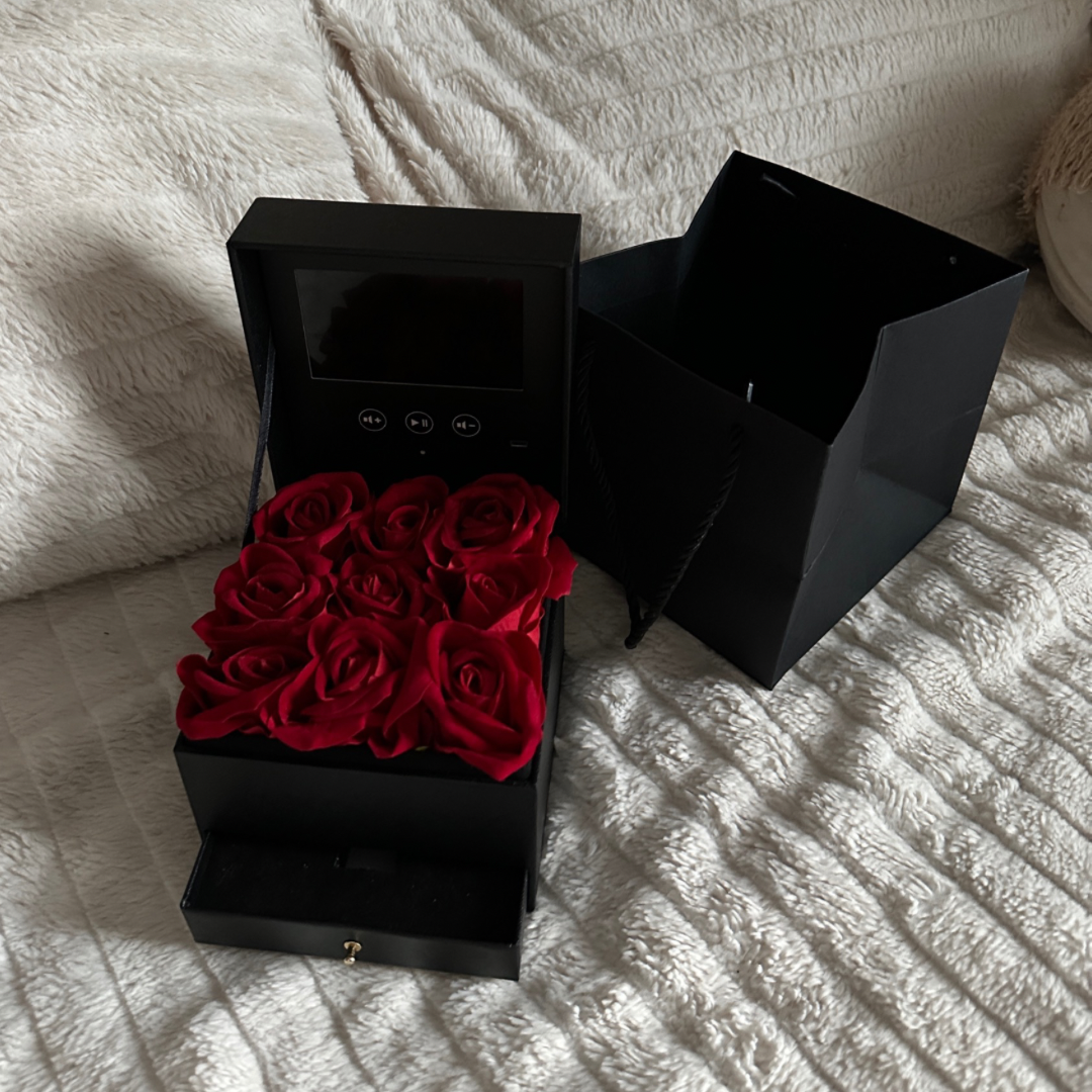 Netflix Rose Video Box – Flower Box&Co.